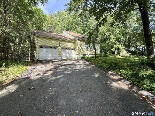 house with 4 bedroom, Burlington CT ES105114307