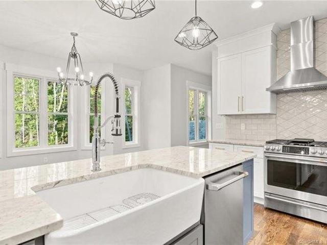 house with 4 bedroom, Burlington CT ES103966659