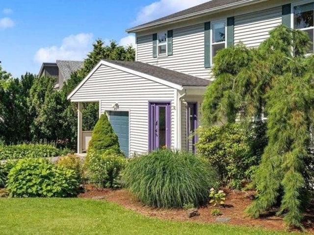 house with 4 bedroom, Burlington VT DLS101858624