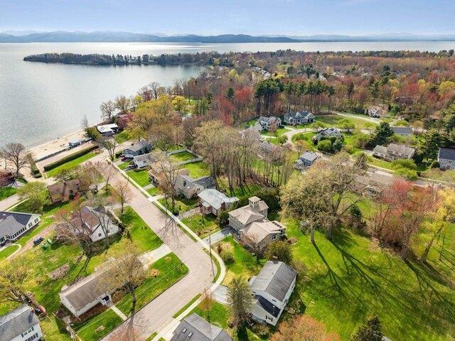house with 4 bedroom, Burlington VT DS102563866