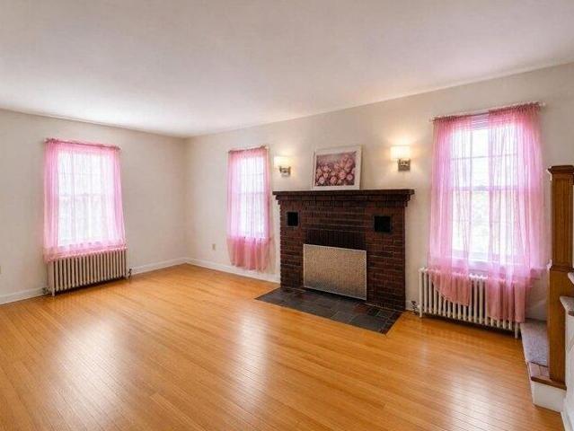 house with 4 bedroom, Burlington VT DS103928637