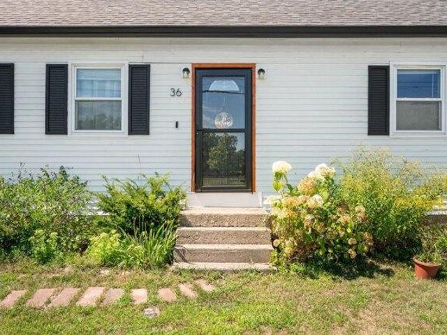 house with 4 bedroom, Burlington VT ES105159607