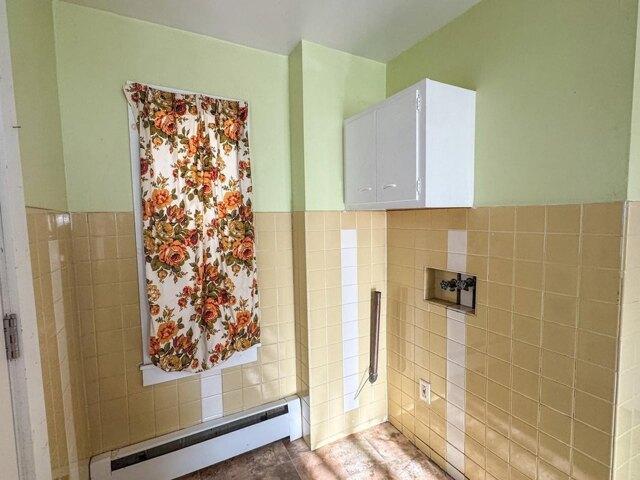 house with 4 bedroom, Burlington VT ES105175486