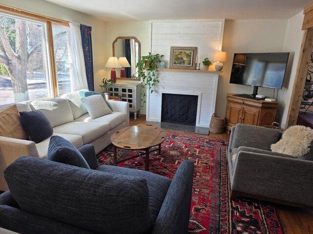 house with 4 bedroom, Burlington VT ES103128598