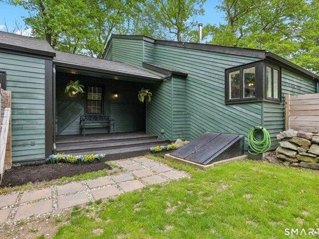 house with 4 bedroom, Canterbury CT DLS102801032