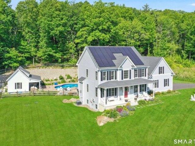 house with 4 bedroom, Canton CT ES103886730