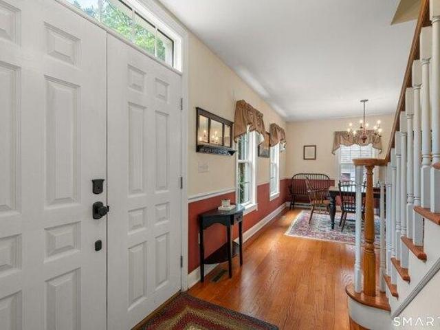 house with 4 bedroom, Canton CT ES104809832