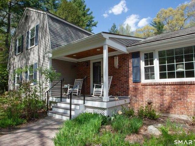 house with 4 bedroom, Canton CT ES104233591