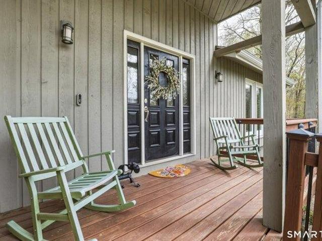 house with 4 bedroom, Canton CT ES105104891