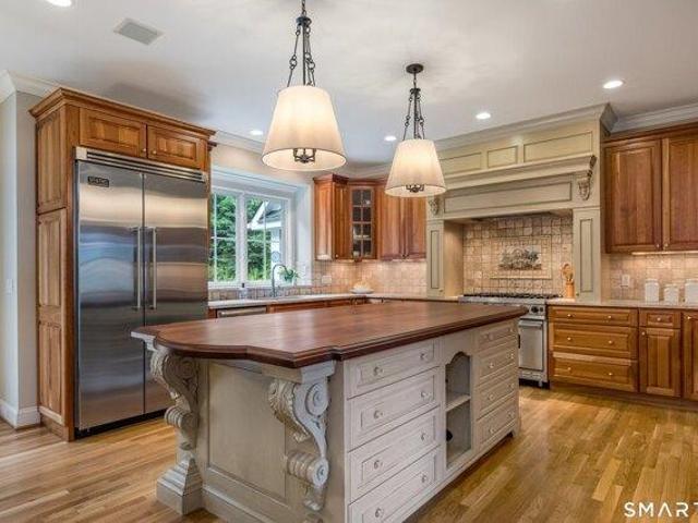 house with 4 bedroom, Canton CT ES105159967