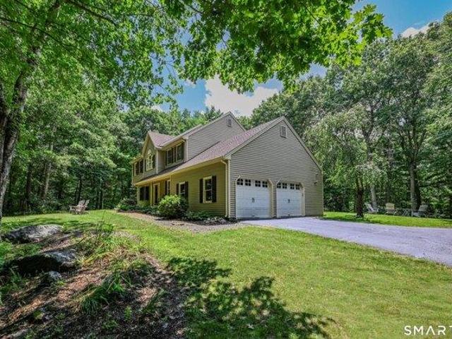 house with 4 bedroom, Canton CT ES105176366