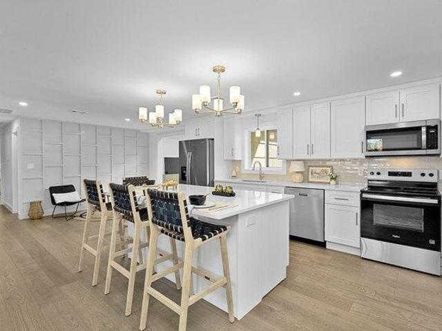 house with 4 bedroom, Canton MA DLS102409594