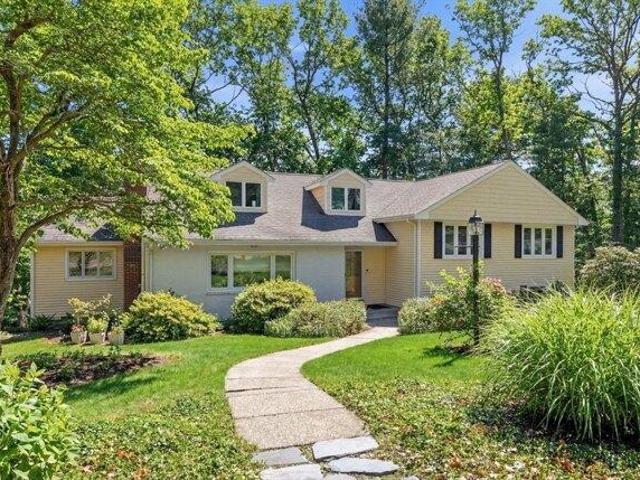 house with 4 bedroom, Canton MA DS102412150