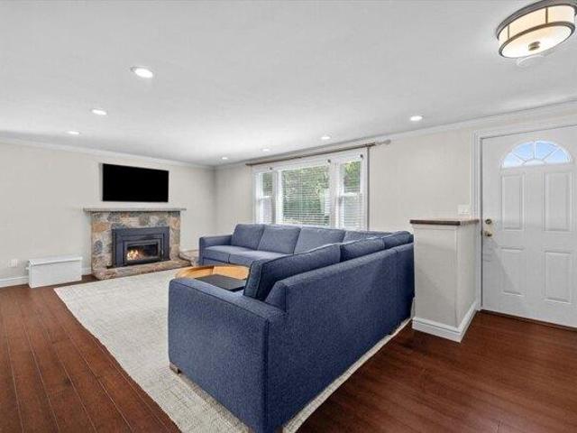 house with 4 bedroom, Canton MA DS103162501