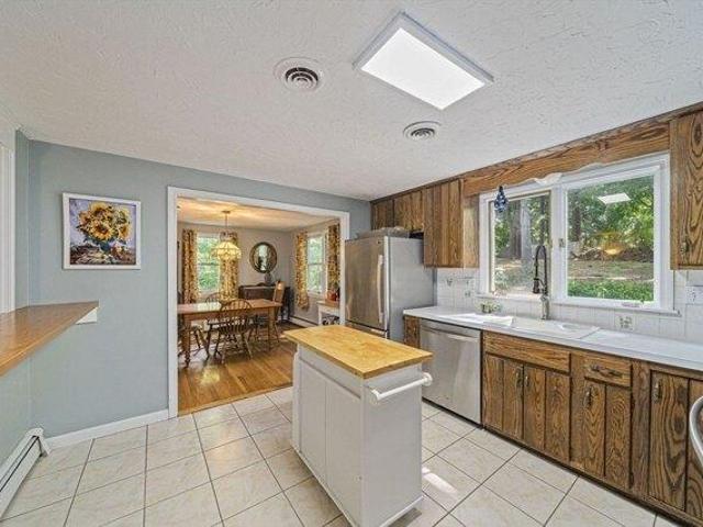 house with 4 bedroom, Canton MA ES103431718