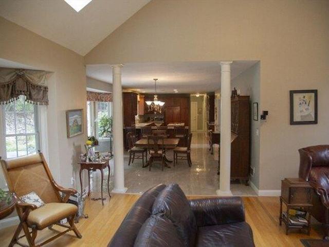 house with 4 bedroom, Canton MA ES105258025
