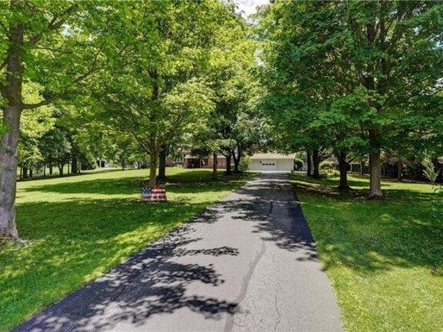 house with 4 bedroom, Canandaigua NY ES104909677