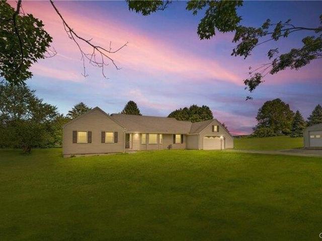 house with 4 bedroom, Canastota NY DS103620571