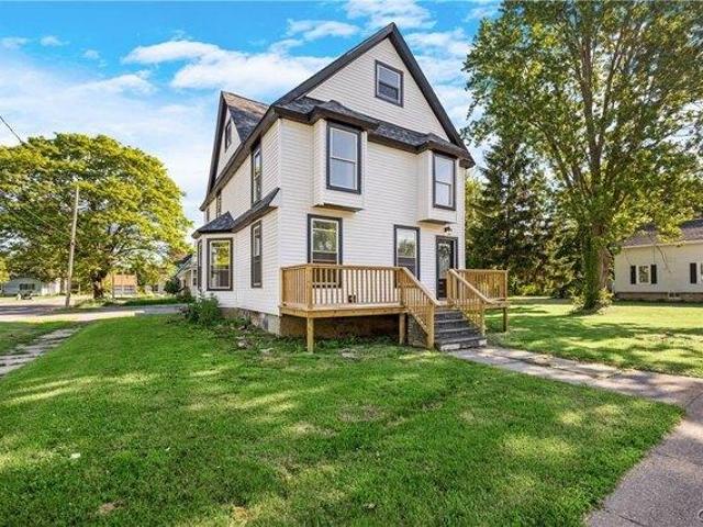 house with 4 bedroom, Canastota NY ES104905448