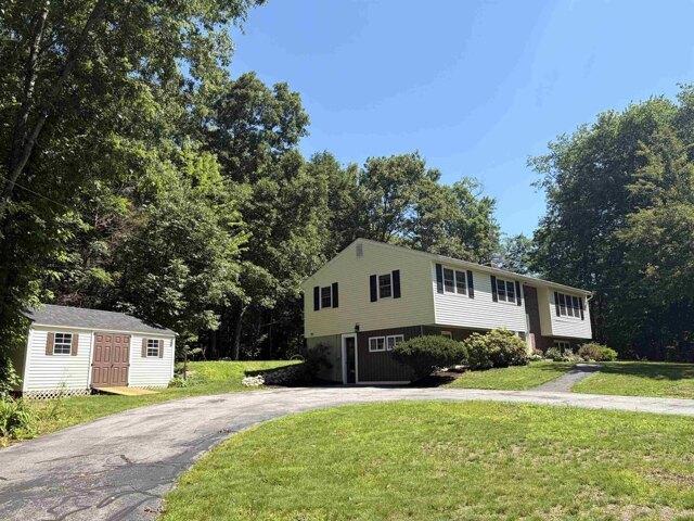 house with 4 bedroom, Candia NH ES104008050