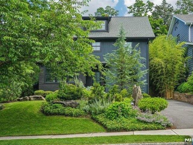 house with 4 bedroom, Caldwell NJ ES105144392