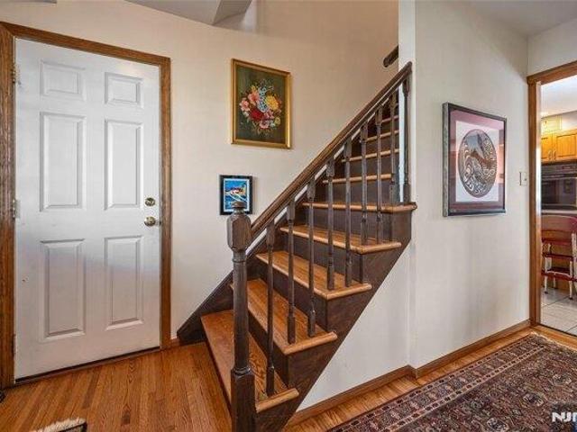 house with 4 bedroom, Caldwell NJ ES105207923