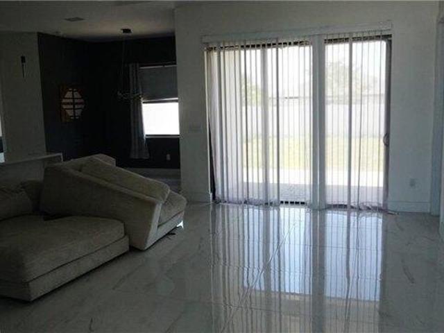 house with 4 bedroom, Cape Coral FL ES104900543