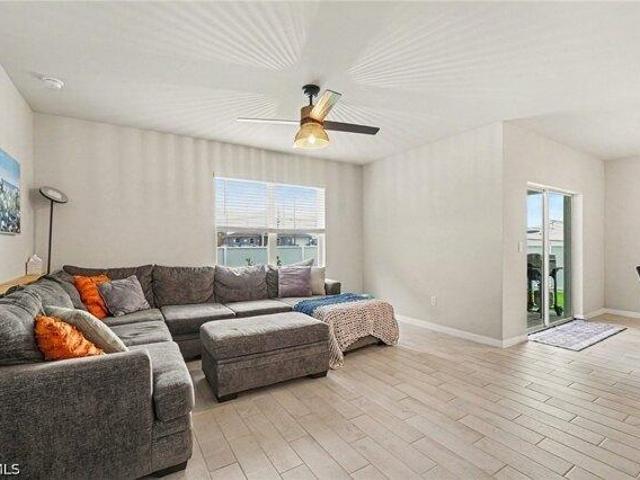 house with 4 bedroom, Cape Coral FL ES104901035
