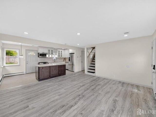 house with 4 bedroom, Carteret NJ DS102561472