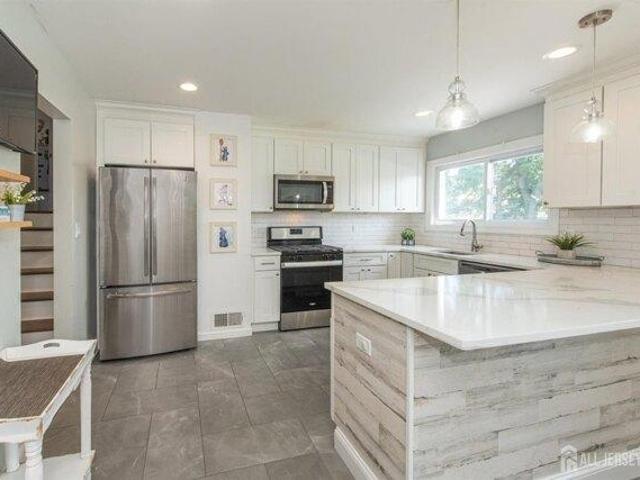 house with 4 bedroom, Carteret NJ ES104192304
