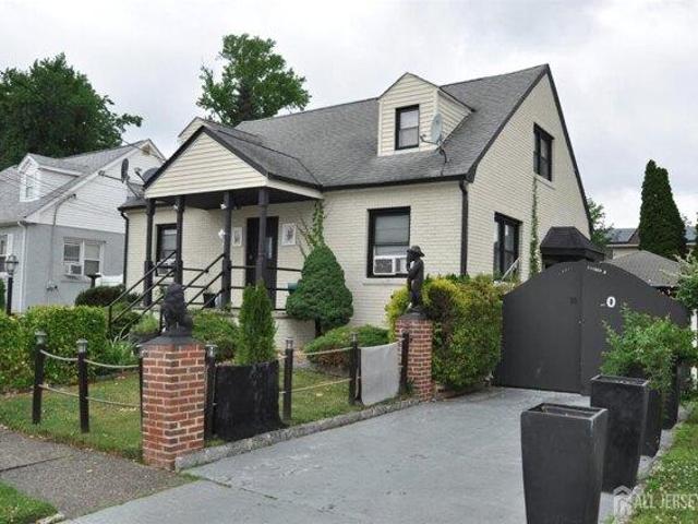 house with 4 bedroom, Carteret NJ ES104604965