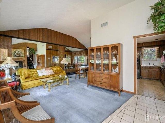 house with 4 bedroom, Carteret NJ ES104869617