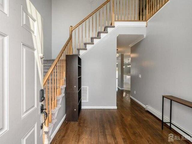 house with 4 bedroom, Carteret NJ ES105142785