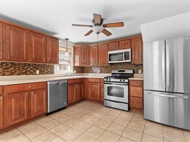 house with 4 bedroom, Carver MA DLS102370436