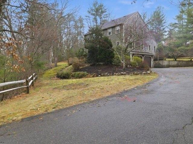 house with 4 bedroom, Carver MA DS102370239