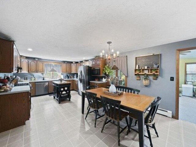 house with 4 bedroom, Carver MA DS104264635