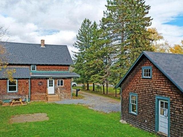 house with 4 bedroom, Caribou ME DLS102216396