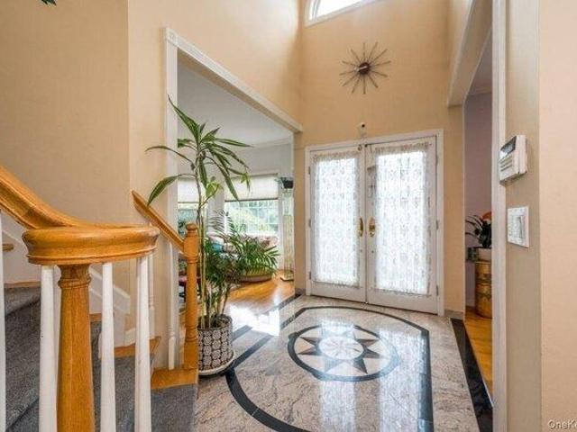 house with 4 bedroom, Carle Place NY ES103620614