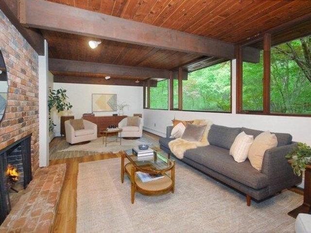 house with 4 bedroom, Carlisle MA DS103020165