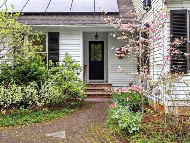 house with 4 bedroom, Carlisle MA ES102922270