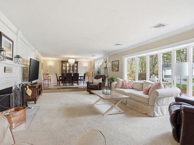 house with 4 bedroom, Carlisle MA ES103889739