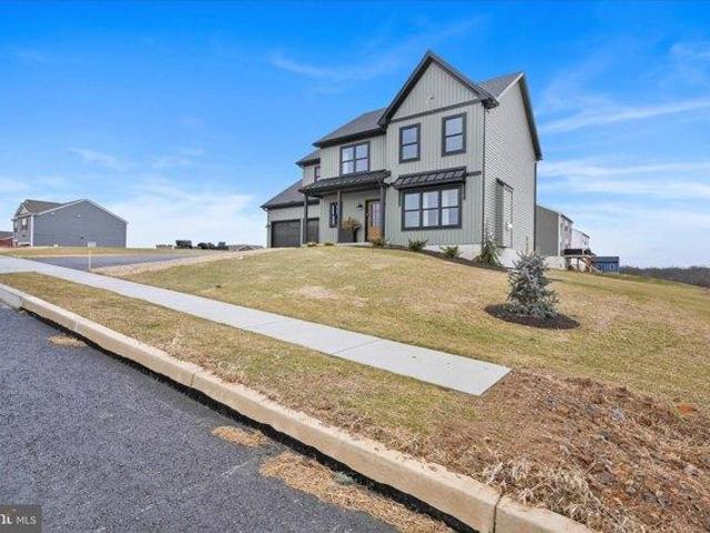 house with 4 bedroom, Carlisle PA ES104902700