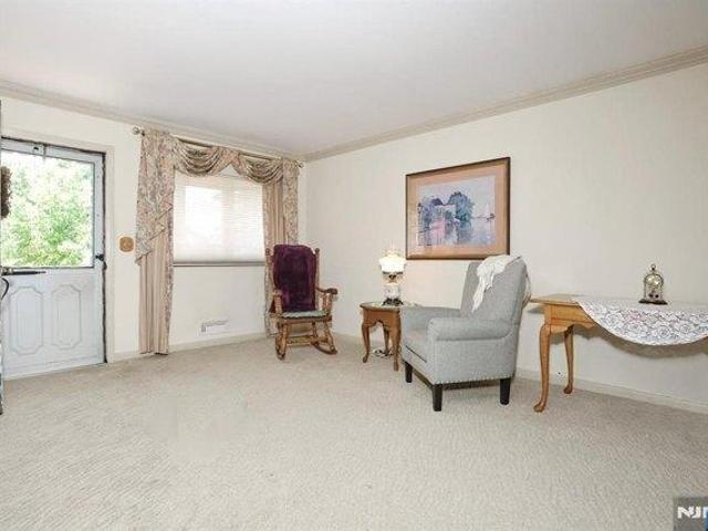 house with 4 bedroom, Carlstadt NJ ES103621847