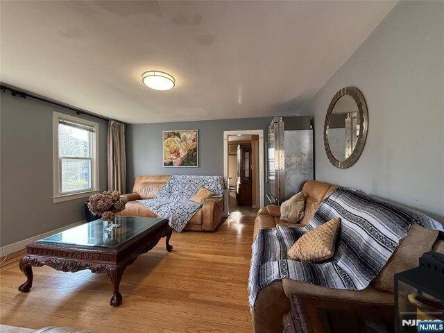 house with 4 bedroom, Carlstadt NJ ES104833636