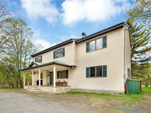 house with 4 bedroom, Cavendish VT ES105109228