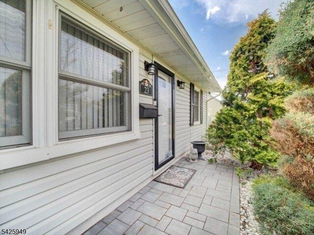 house with 4 bedroom, Cedar Grove NJ DLS101633490