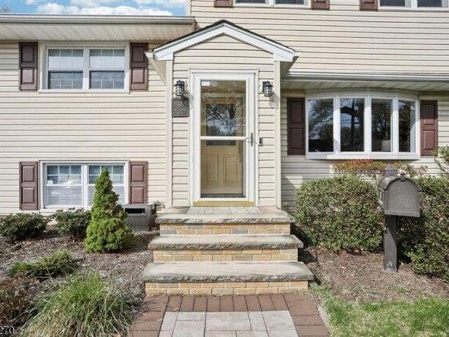 house with 4 bedroom, Cedar Grove NJ DLS102531935