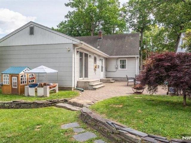 house with 4 bedroom, Cedar Grove NJ DS103186264