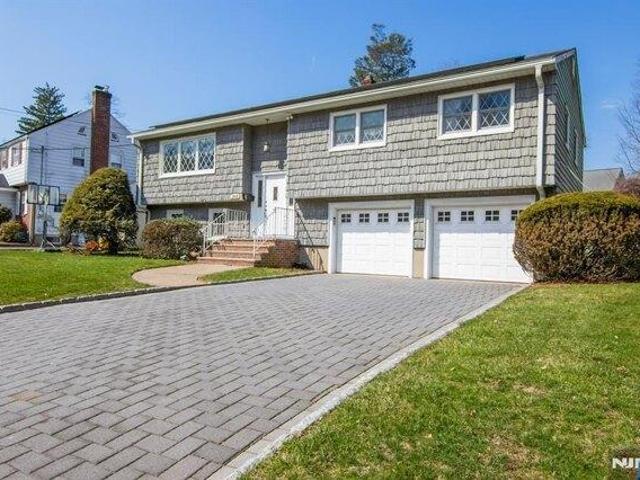 house with 4 bedroom, Cedar Grove NJ ES104720151