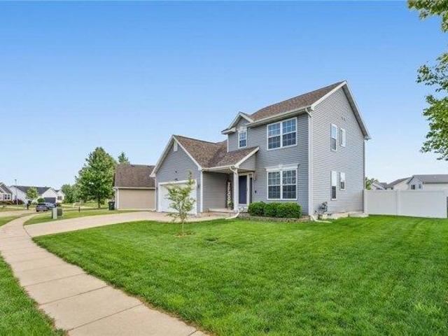 house with 4 bedroom, Cedar Rapids IA DLS88247184